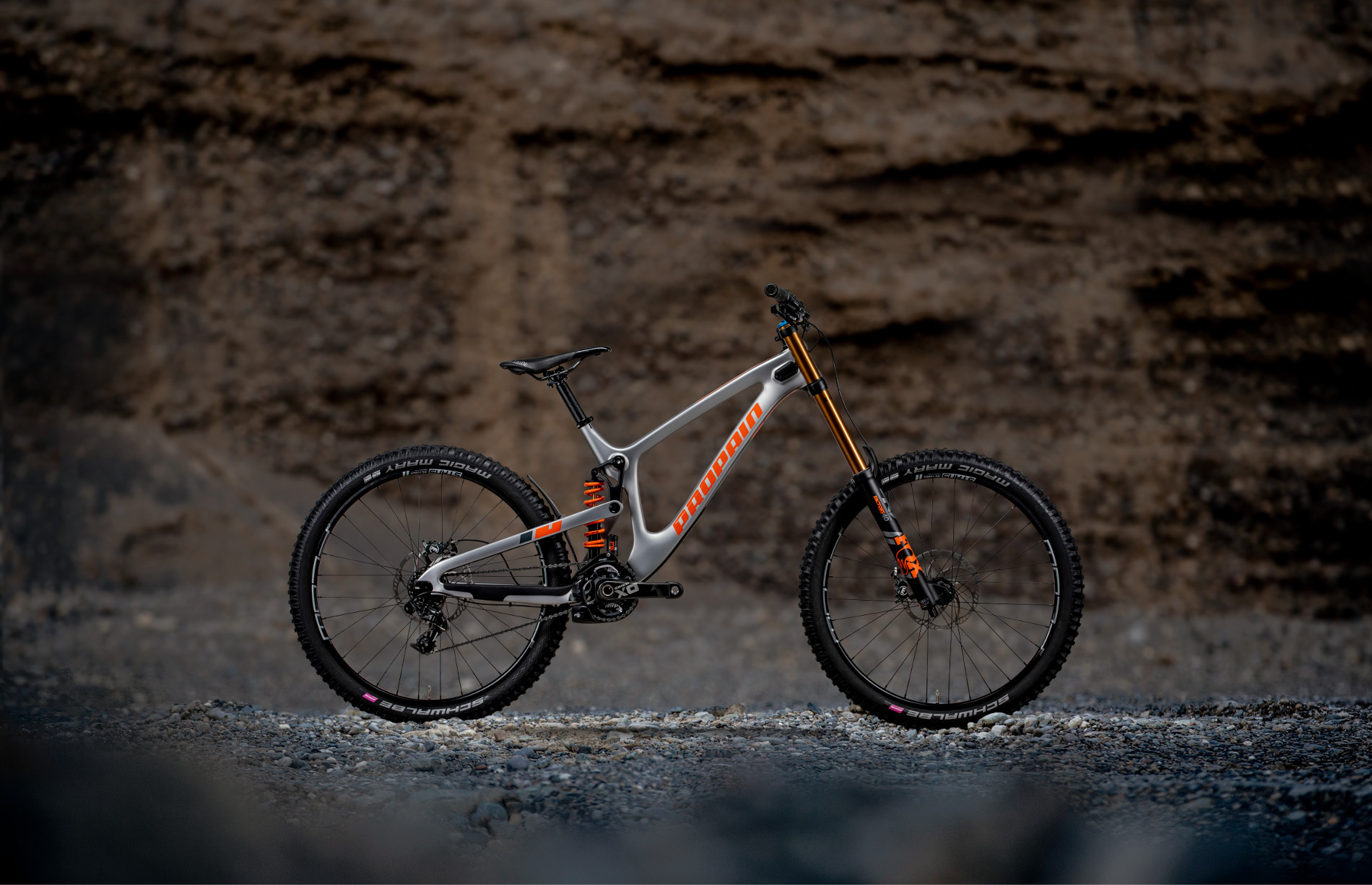 Propain Rage CF 27,5" Carbon Downhill Race Bike • Propain Bikes